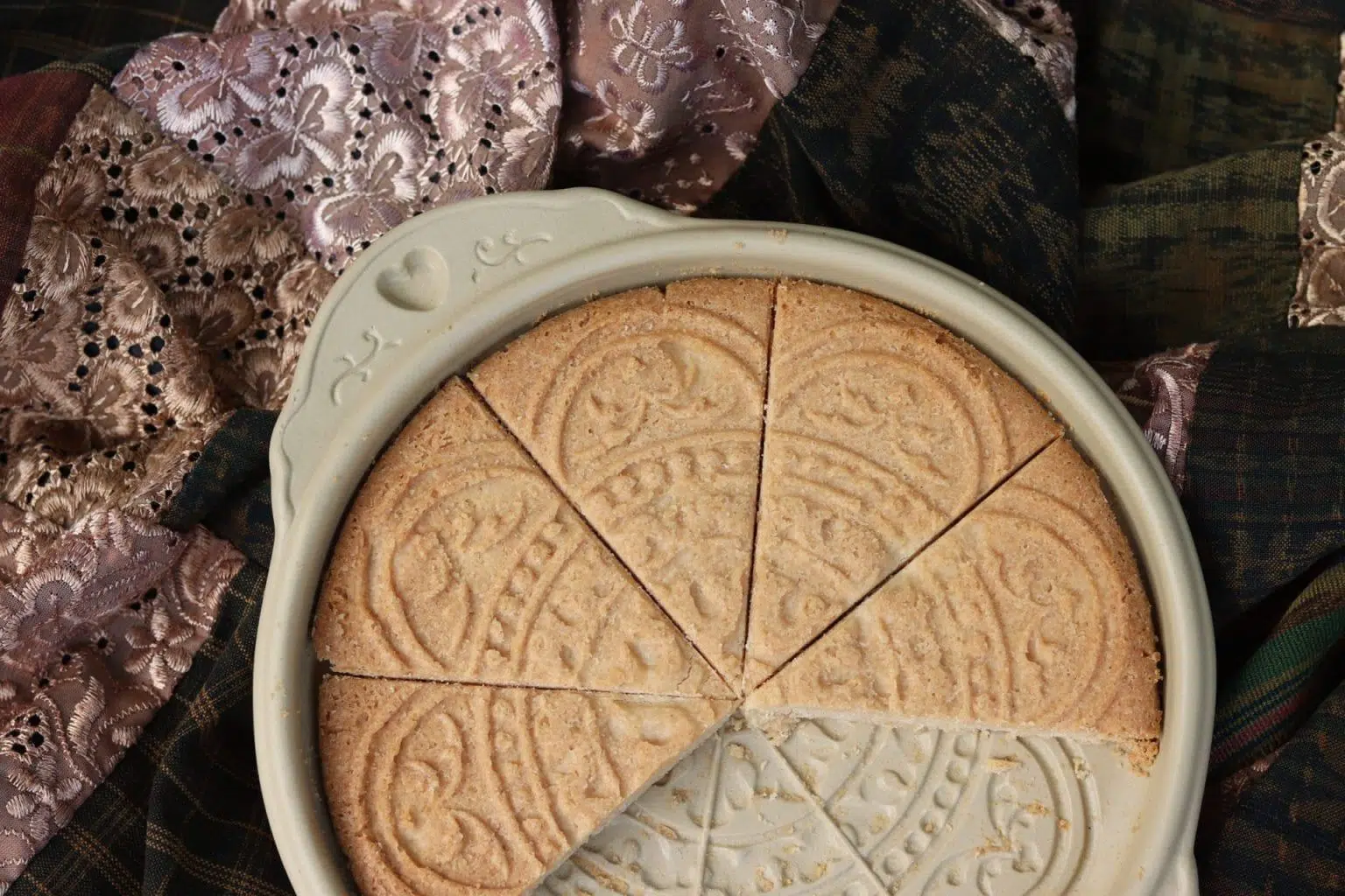 Brown Bag Designs Shortbread Pan | Emerson Creek Pottery