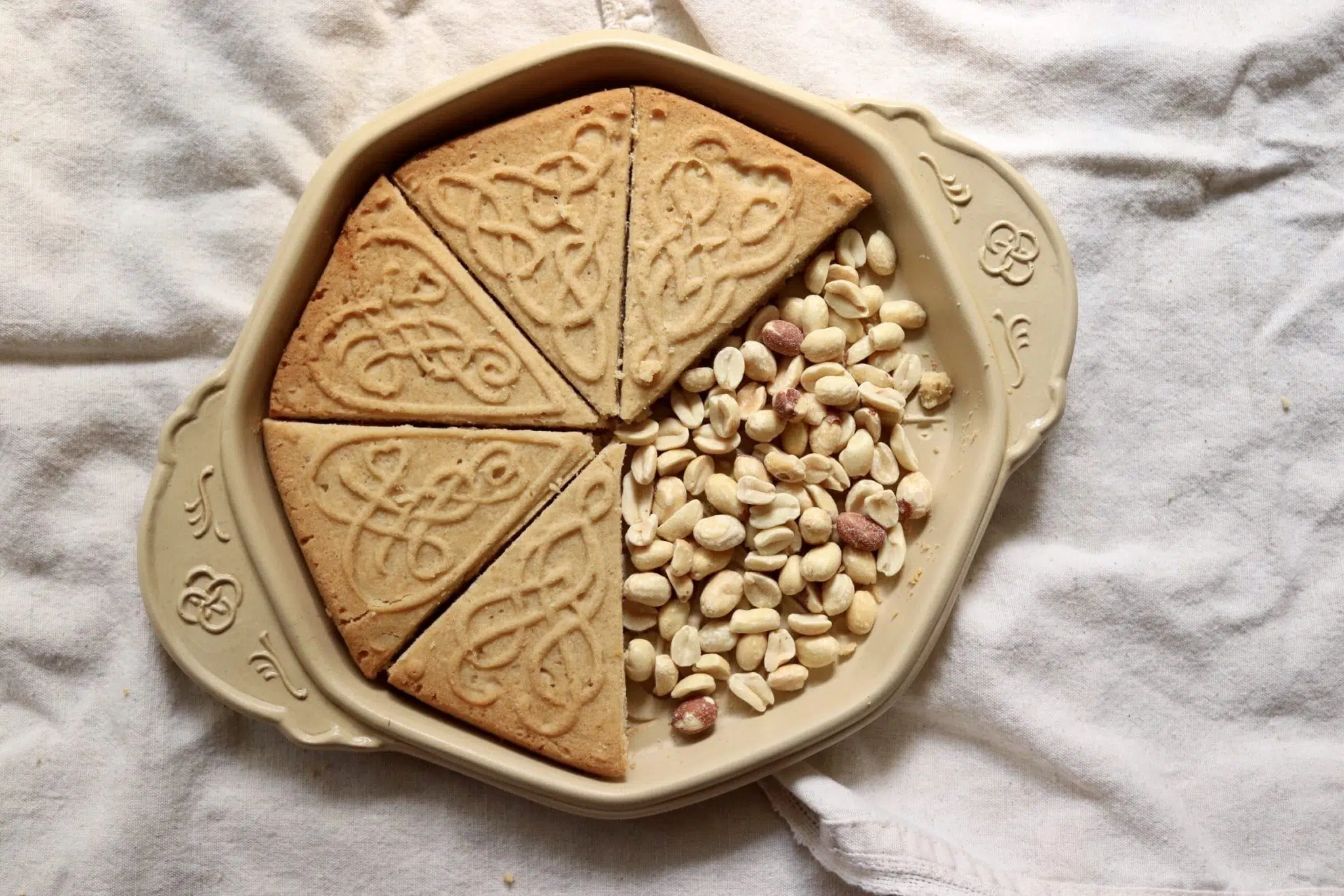 Brown Bag Designs Shortbread Pan | Emerson Creek Pottery