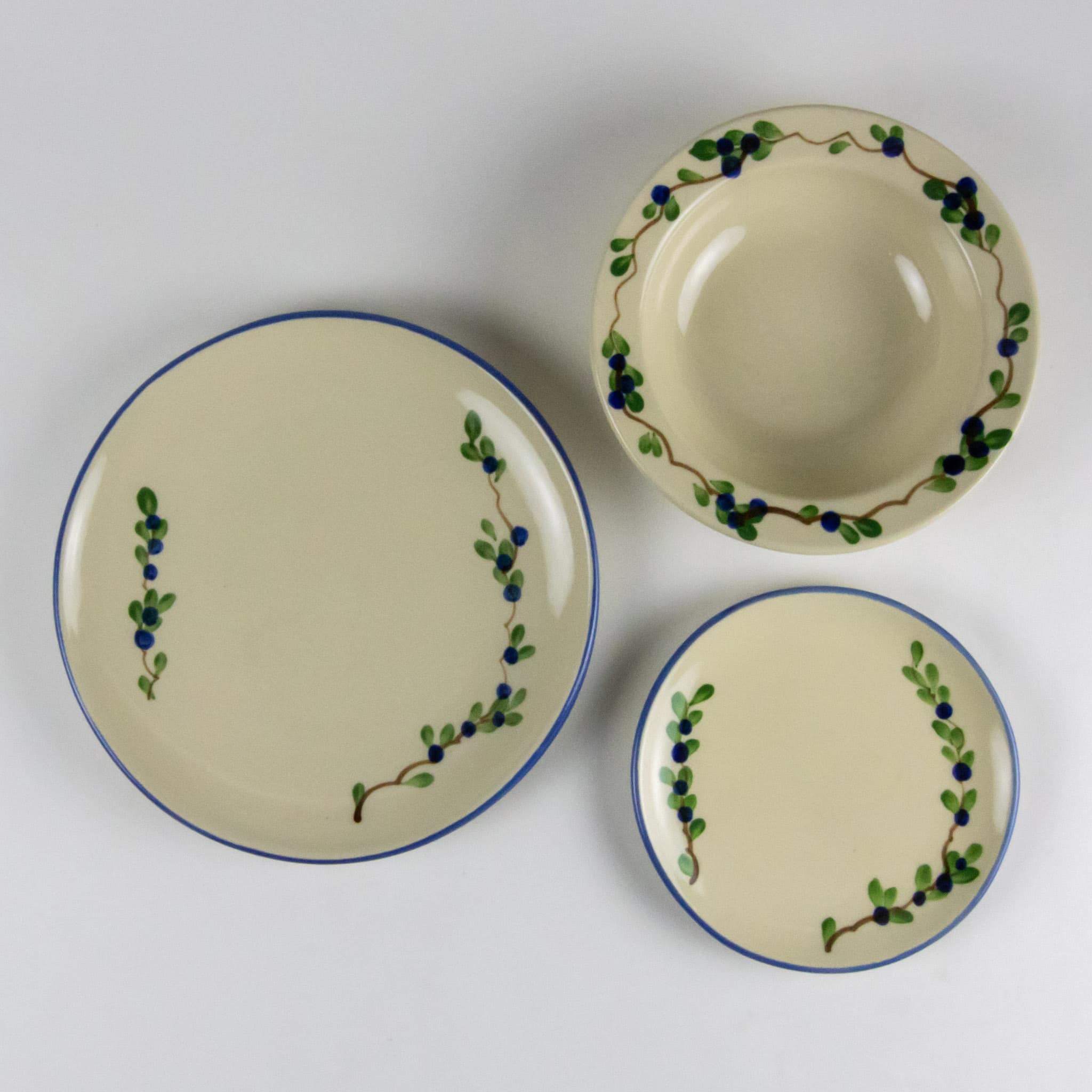 Coupe Dinnerware Sets for Four | Emerson Creek Pottery